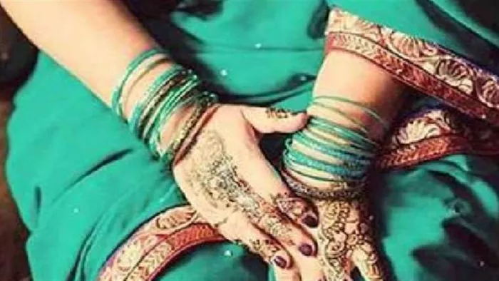 Patna Crime: पटना के शोरूम में महिला से सूट का नाप लेने के दौरान गंदी ...