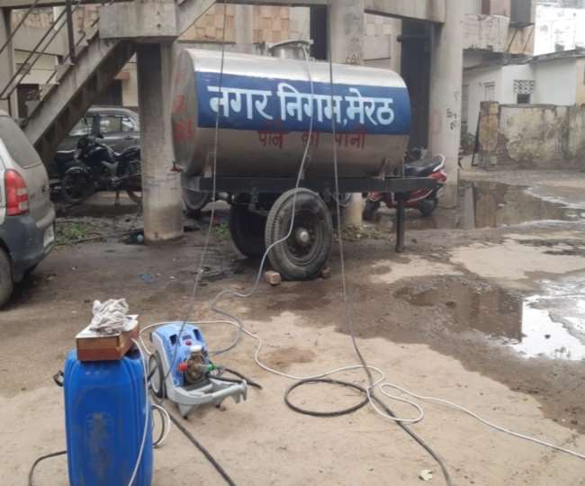 मेरठ में रोटरी जेट क्लीनर मशीन से ओवर हेड टैंक की सफाई का ट्रायल Meerut ...