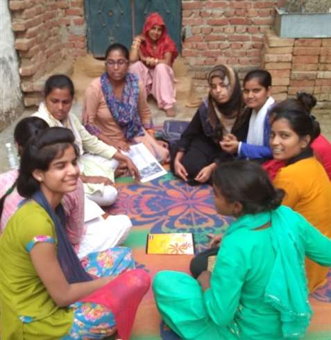 तंत्र के गण : कुप्रथाओं से लड़ तय की 'जीवन-रेखा'Aligarh News - Tantra ...