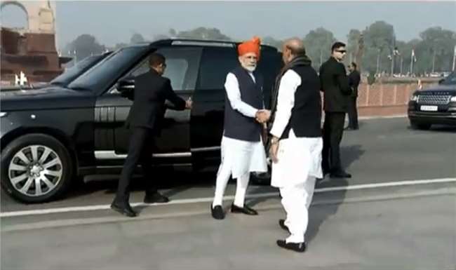 Republic Day पर इस दमदार SUV में नजर आए PM नरेंद्र मोदी - Republic Day ...