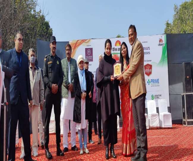 दादा राव बिरेन्द्र की विरासत से जुड़ी पौत्री आरती राव की सियासत ...