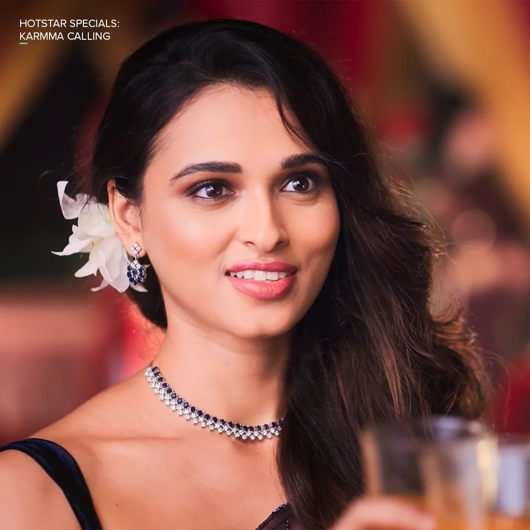 Karmma Calling Review: अमीरों की चमचमाती दुनिया में फरेब और विश्वासघात ...