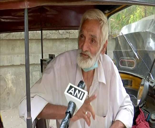 Auto Driver Deshraj : जानें- क्यों 74 साल की उम्र में ऑटो चला रहे ...