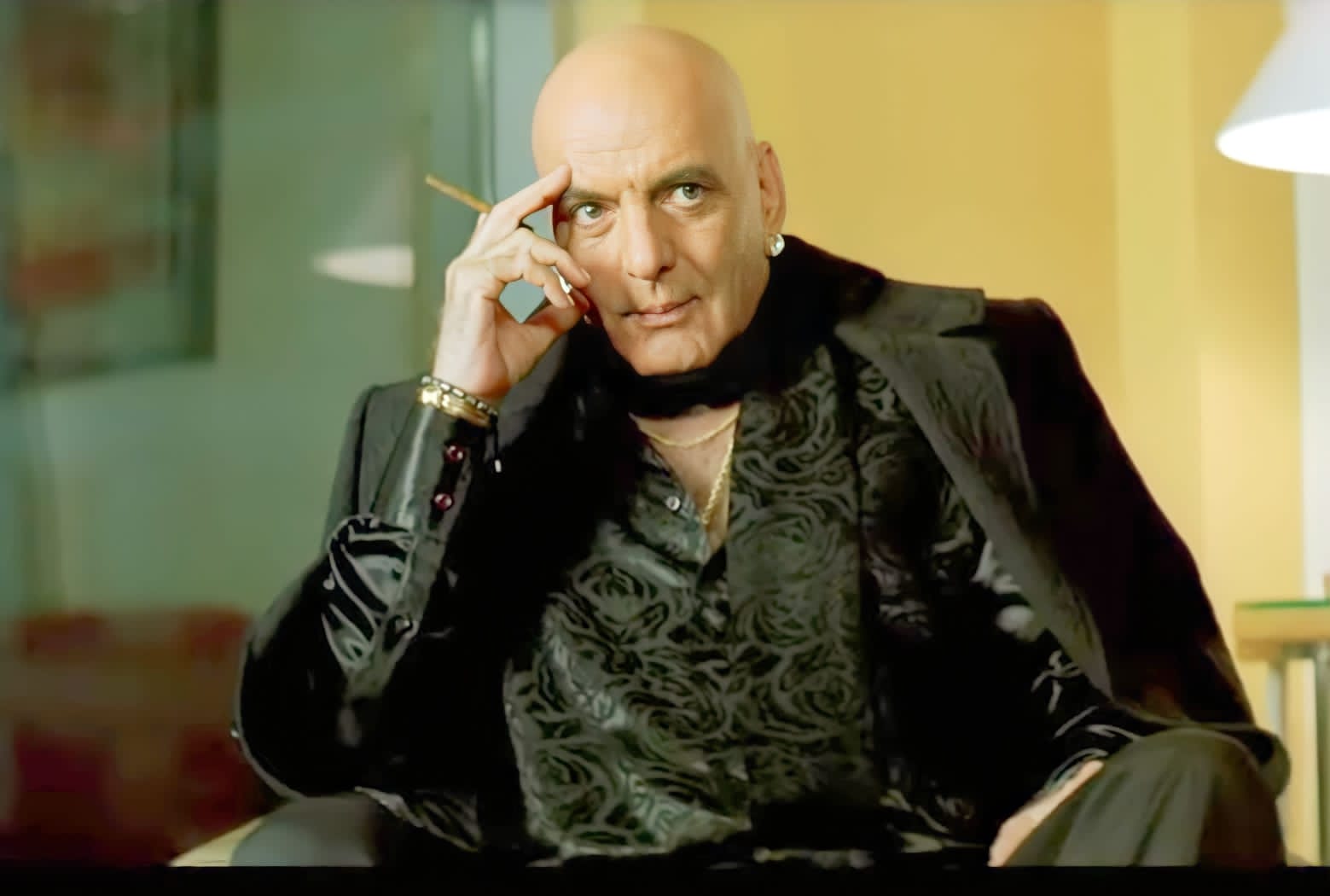 Firoz Khan Death Anniversary: हाथ में सिगार, सिर पर हैट, पैरों में बूट ...