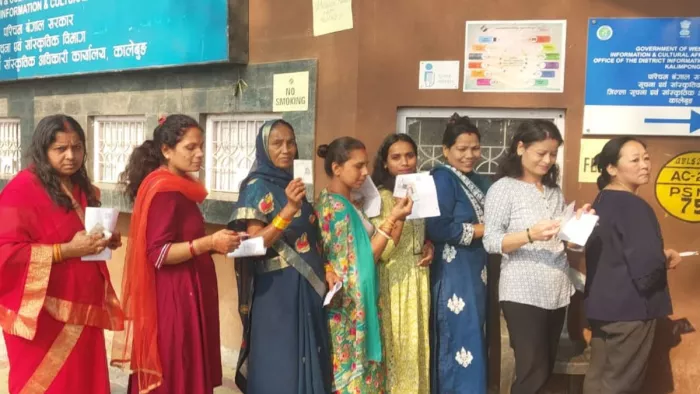 Lok Sabha Election 2024 2nd Phase Live: बंगाल में तेजी से हो रही वोटिंग ...
