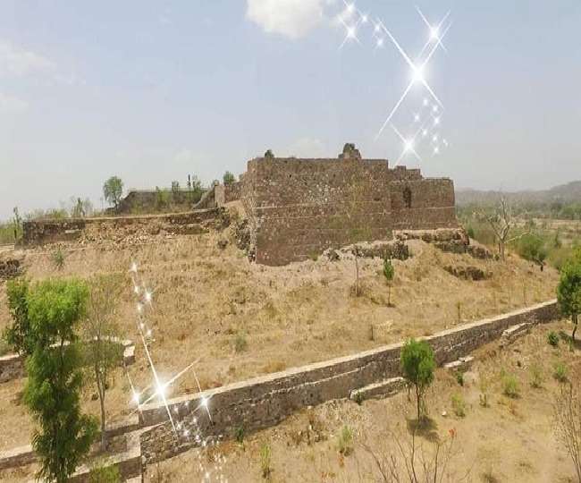 खंडहरहाल 'प्रतापी किला' जो आज भी सुनाता है गौरव गाथा, पहचान के लिए हो ...