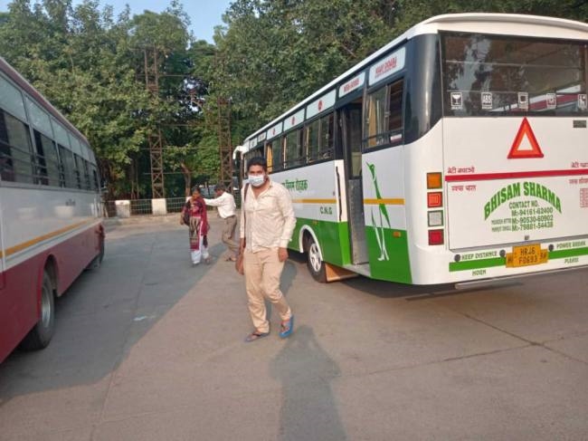 नए बस अड्डे के निकट अतिक्रमण अब निगम आयुक्त से शिकायत - Encroachment ...