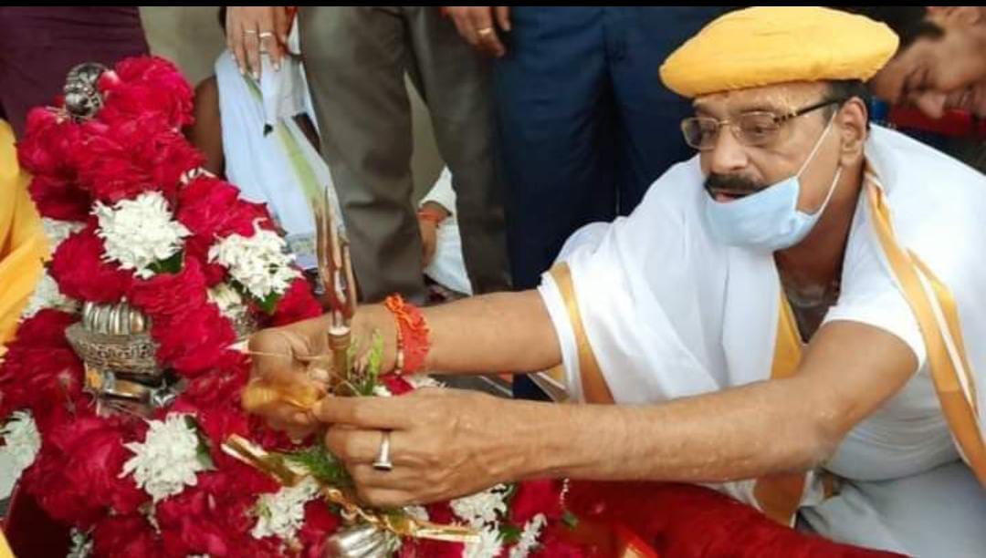 नहीं रहे काशी विश्वनाथ मंदिर के पूर्व महंत डॉ. कुलपति तिवारी, निधन से ...