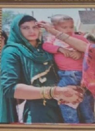 डोभी में चरित्र पर शक को लेकर सिपाही ने शिक्षिका पत्नी और इकलौते बेटे ...