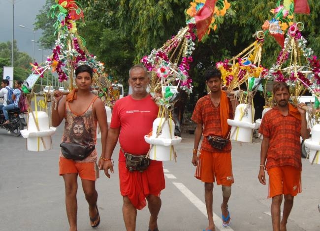 भोले के जयकारों से गूंजी छोटी काशी - kaithal echoed with the chanting ...