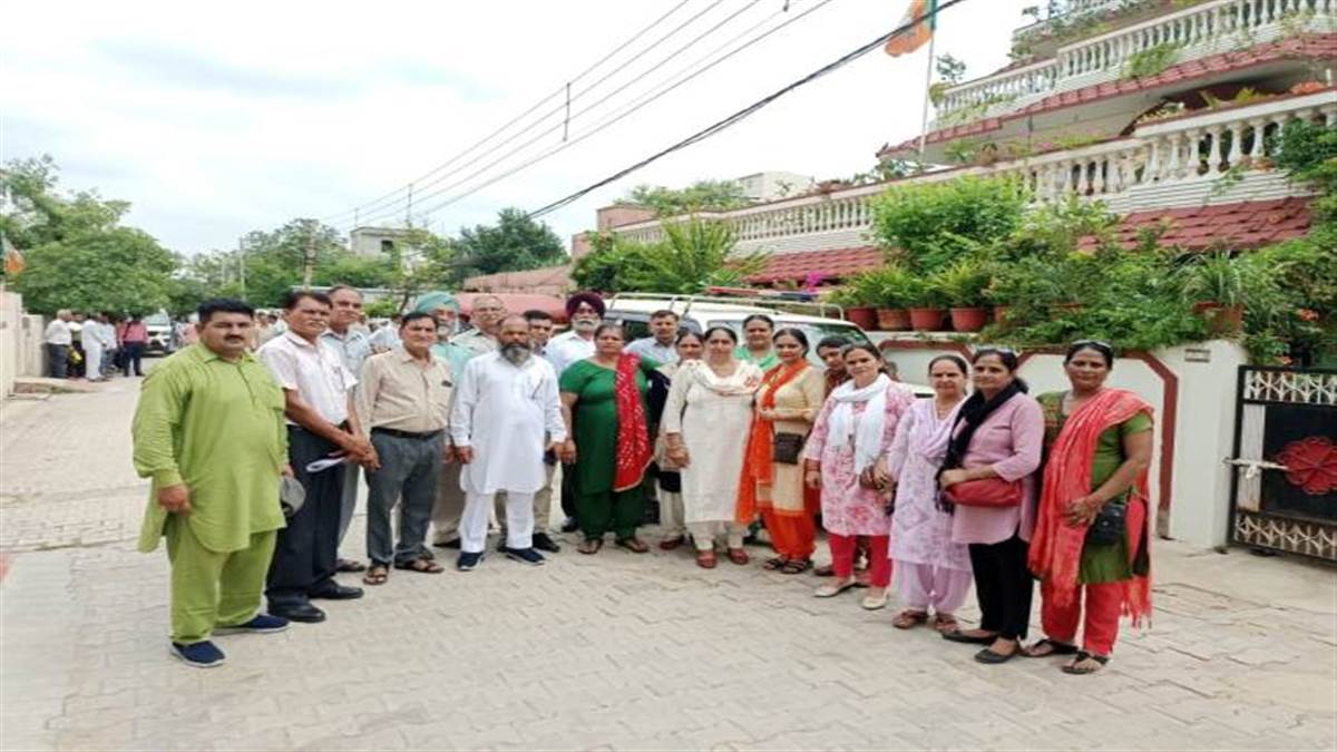 गुड सिटिजन सोशल वेल्फेयर ने गृहमंत्री विज से लगाई गुहार, कच्चे की जगह ...