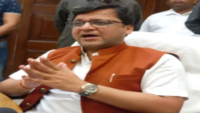 आबकारी मंत्री नितिन अग्रवाल बोले, सपा और बसपा के समय में सक्रिय शराब ...