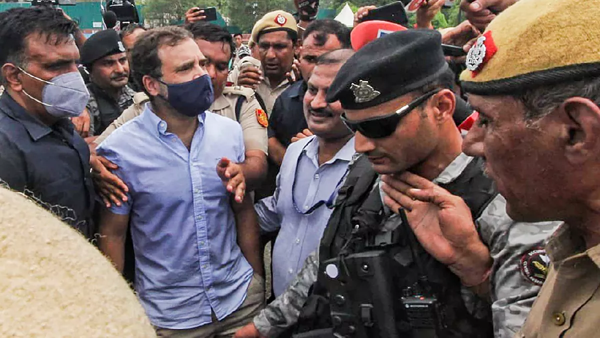 Rahul Gandhi News: हिरासत में लिए गए राहुल गांधी, पुलिस ने विजय चौक पर ...
