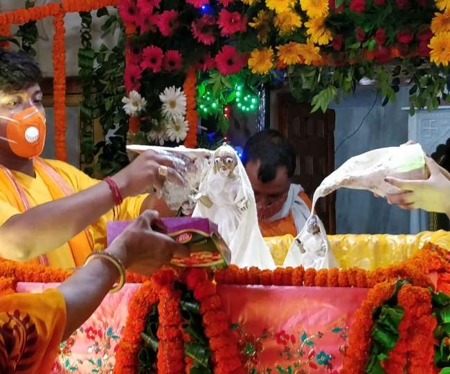 Radha Ashtami 2020: बरसाने में जन्मीं बृषभान दुलारी, छाई खुशियां ...