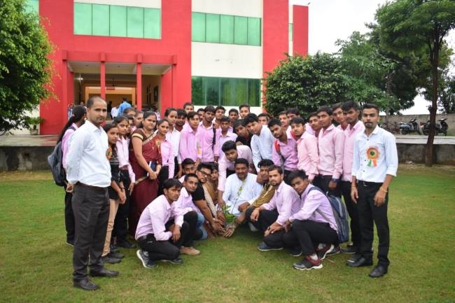 स्वास्थ्य सेवाओं में फार्मासिस्ट की अहम भूमिका - dddddd