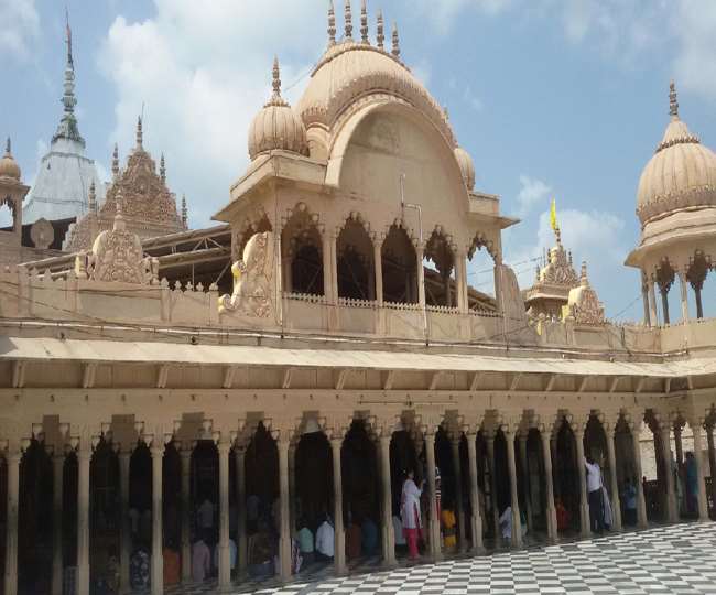 Radha Rani: ब्रजभूमि में अष्टदल कमल सी विराजमान हैं ब्रज की महारानी ...