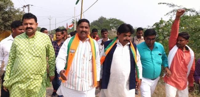 सांसद धर्मेंद्र कश्यप ने गिनाई सरकार की उपलब्धियां - mp mla took out ...