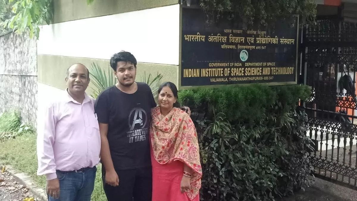 बिजनौर के क्षितिज सिंह का हुआ भारतीय अंतरिक्ष अनुसंधान संगठन में चयन, परिवार में खुशी का माहौल ...