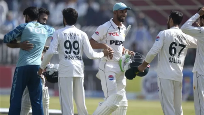 PAK vs ENG: इंग्लैंड को हरा पाकिस्तान ने 30 साल बाद किया अनोखा काम ...