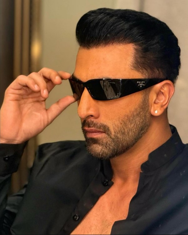 पैपराजी ने रोका रास्ता, तो बुरी तरह भड़के Ranbir Kapoor, दिया धक्का ...