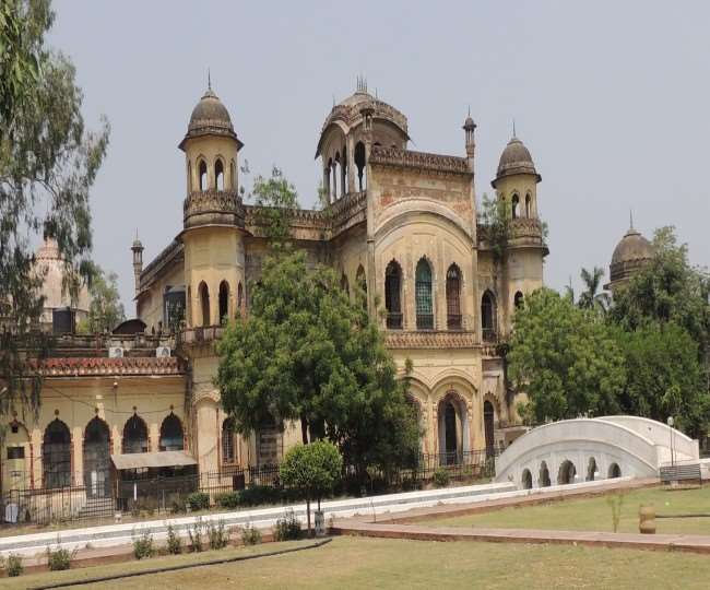 सुरों के आंगन में सजते राग-रंग, 93 वर्षों से संजोये शास्त्रीय संगीत ...