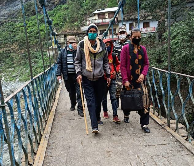 नेपाली पेंशनरों के खुले जौलजीबी, धारचूला और झूलाघाट के झूला पुल, 1975 ...