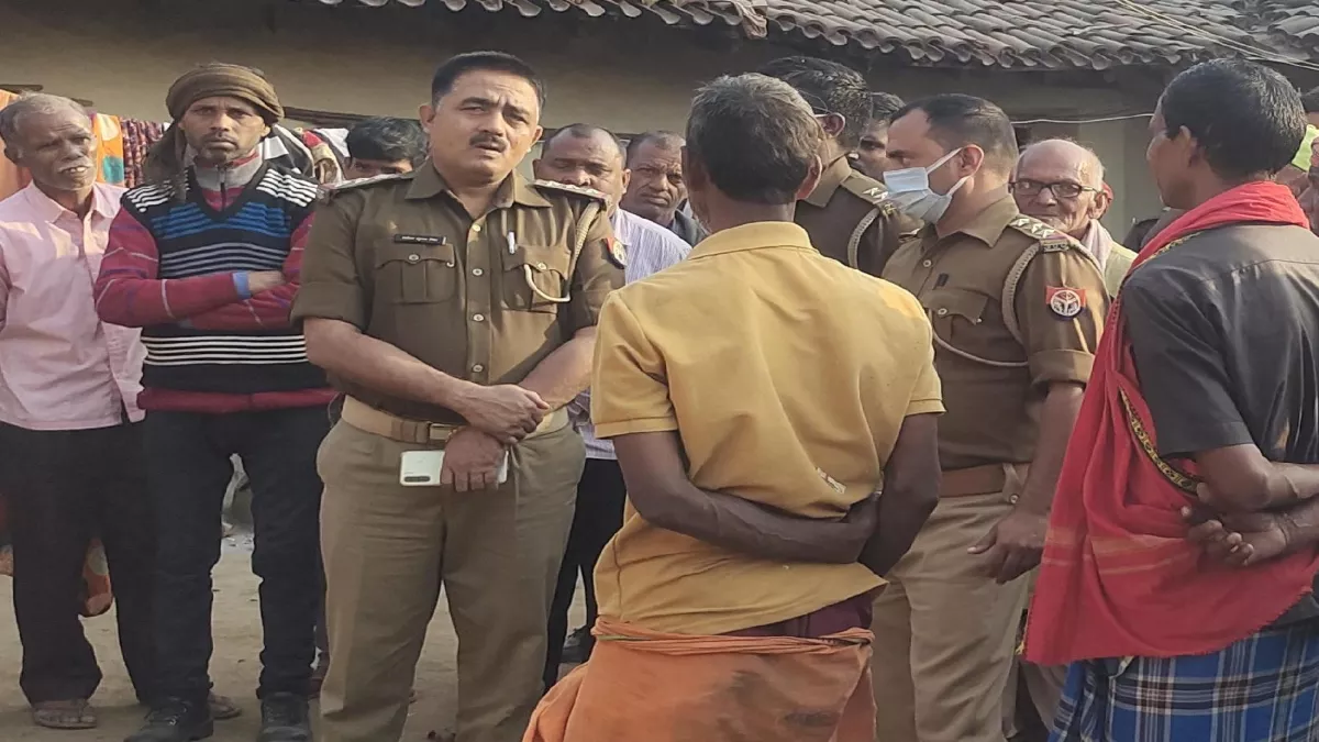 Sonbhadra Crime : दुर्घटना में पति के मौत की गलतफहमी में पत्नी ने मासूम संग लगाई फांसी, बीजपुर ...