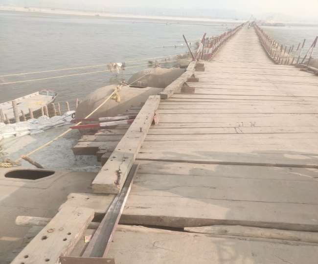 प्रयागराज माघ मेला 2022: माघ मेला क्षेत्र में पीपा पुल का शाल स्‍लीपर ...