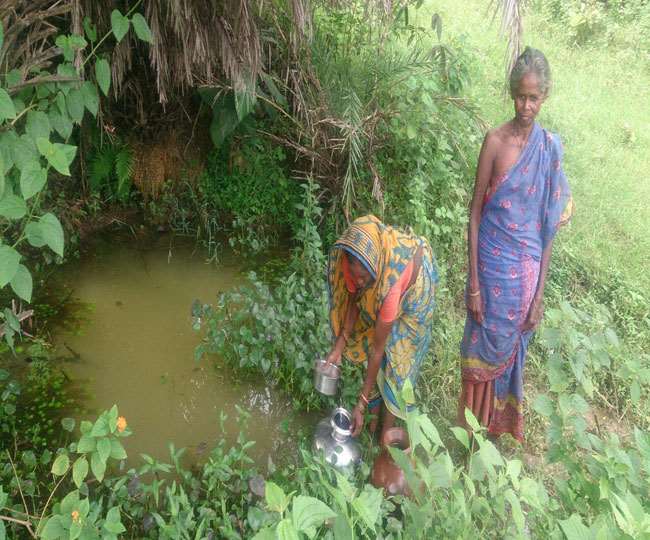 पहाड़ की चोटी से भी दुरूह पहाड़ियों की जिंदगी इस आदिम जनजाति के बाबत ...