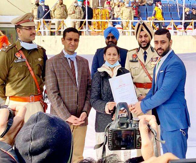 कोरोना संकट के दौरान उल्लेखनीय सेवाएं देने वाले एड. विक्रांत राणा ...