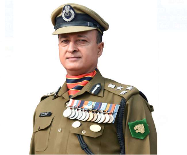 राष्ट्र सेवा में असाधारण कार्यों के लिए बीएसएफ डीआइजी गुलेरिया को तीसरी ...