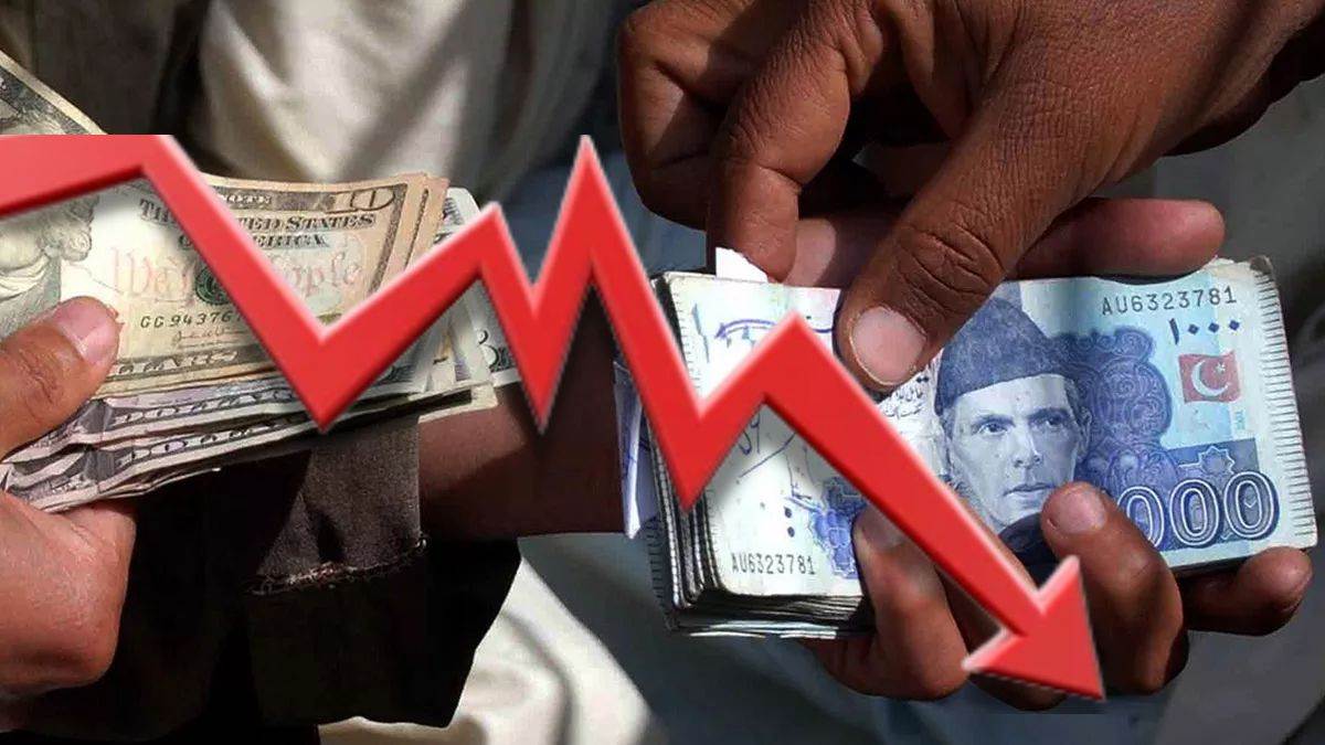 Pakistan Currency: बर्बादी के कगार पर पाकिस्तान, करेंसी में दिखी अब तक ...