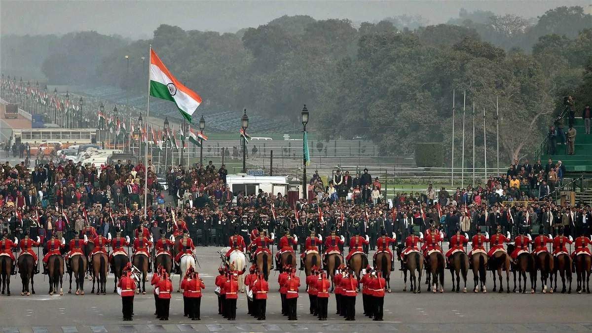 Delhi News घर से देखकर निकलें दिल्ली वाले पुलिस ने बीटिंग रिट्रीट