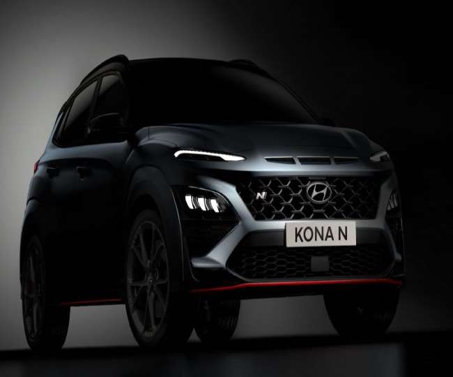 किसी दमदार रेसिंग कार जैसी है Hyundai Kona N एसयूवी, सेकेंडों में पकड़ ...