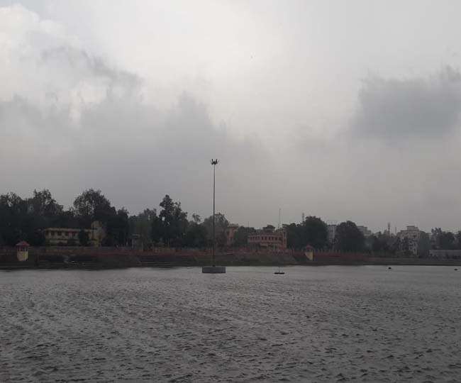 Dhanbad Weather Update: तेवर दिखाने के बाद माैसम हुआ सुहाना, गरज के साथ ...