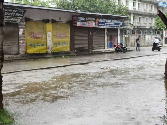 Gopalganj gets heavy rain with heavy wind, water-logged city - Bihar ...