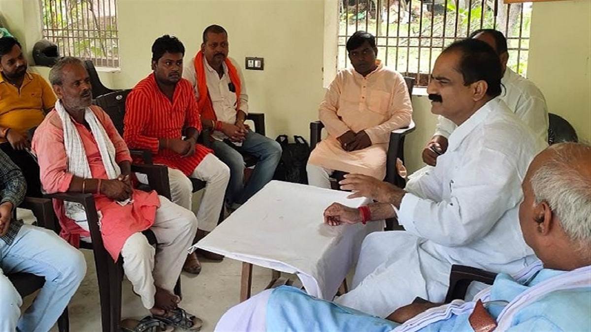 दरभंंगा में लोगों की समस्‍या से अवगत हुए सांसद, पीएम मोदी के ल‍िए कही ...