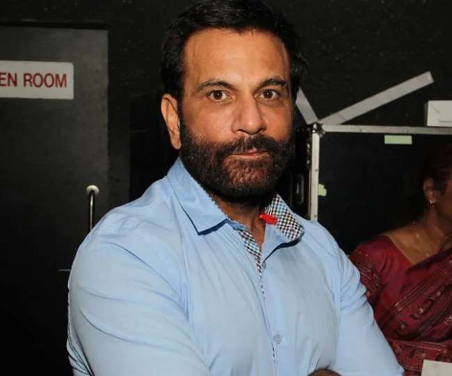 मैं स्क्रिप्ट में अपने किरदारों को तलाशता हूं: पवन मल्होत्रा - Special ...