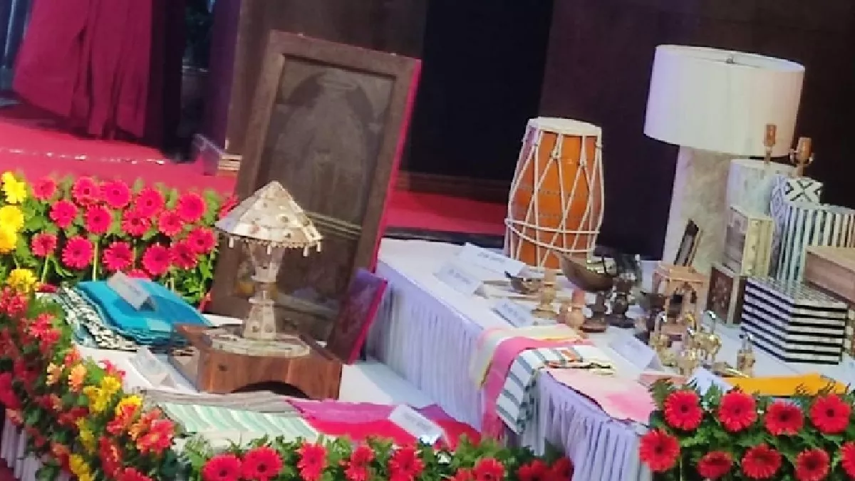 Shazar Stone GI Tag: बांदा की पहचान शजर पत्थर को मिला जीआई टैग ...