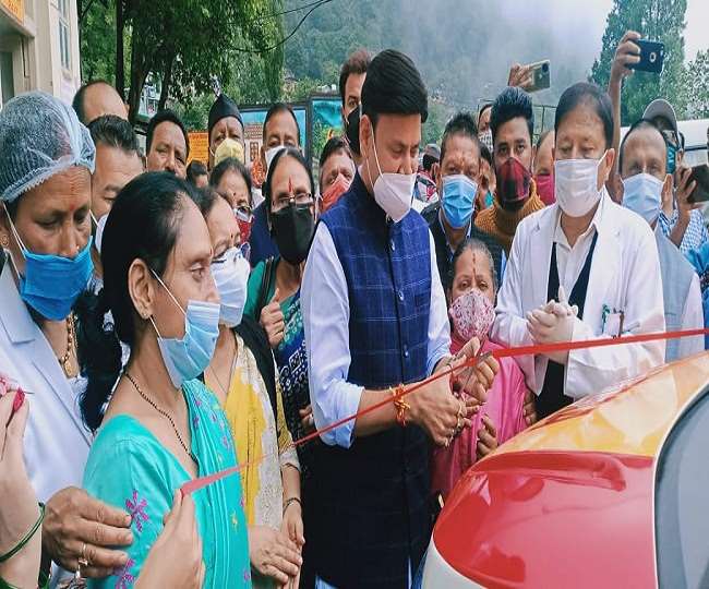 नैनीताल विधायक आर्य ने किया अत्याधुनिक एंबुलेंस और चिल्ड्रन वार्ड का ...