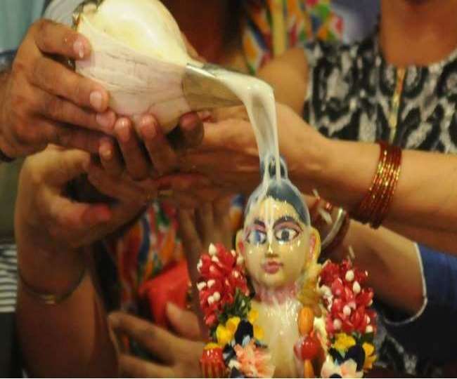 Janmashtami 2021 Puja: जन्माष्टमी पर पूजन में शामिल करें ये चीजें ...