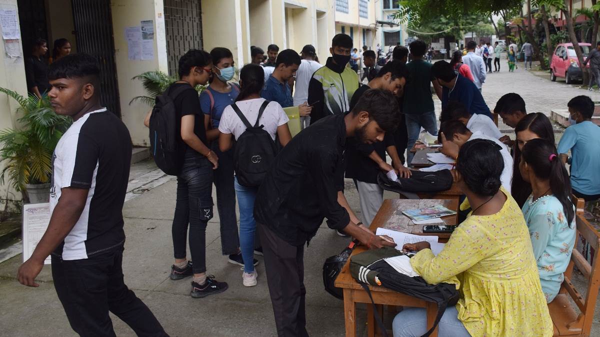 MBPG College: स्नातकोत्तर में सीटें फुल, दो हजार से अधिक आवेदन पहले से ...