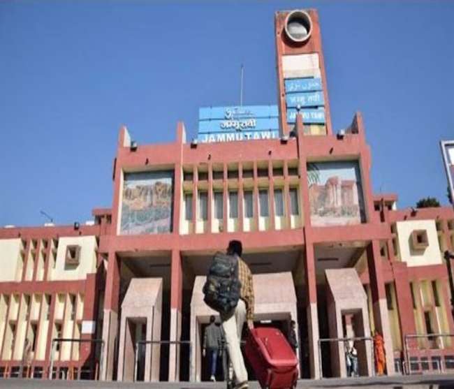 अब बड़ी ब्राह्मणा में उतरेंगा मालगाड़ी से आने वाले माल, जम्मू रेलवे ...