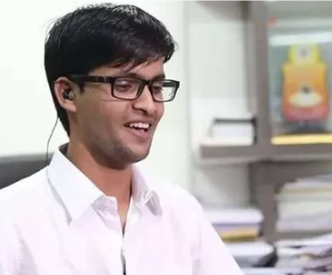 IAS Ansar Shaikh Success Story: पहले प्रयास में 21 वर्ष की उम्र में बने ...