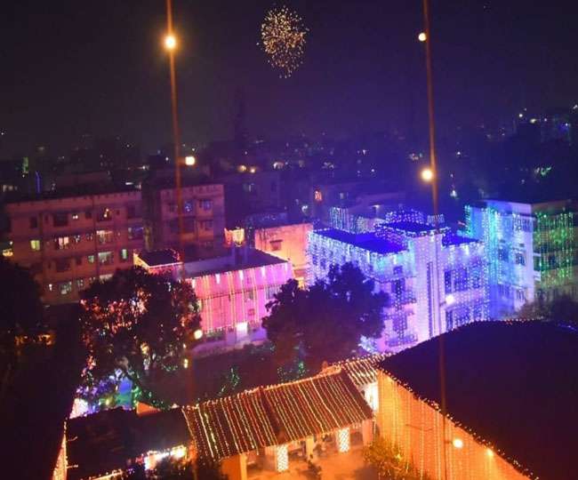 जगमग बिहार में चहुंओर दिखा दीपावली का उल्‍लास, नीतीश-मोदी व तेजस्‍वी ने ...