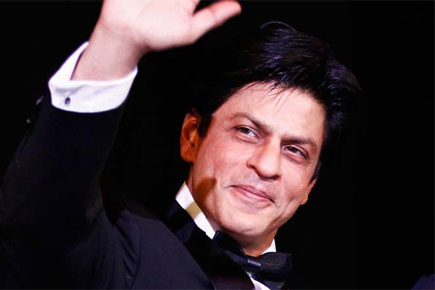 Shah Rukh Khan क्या अपना बंगला 'मन्नत' बेचने वाले हैं? यूज़र के सवाल पर ...
