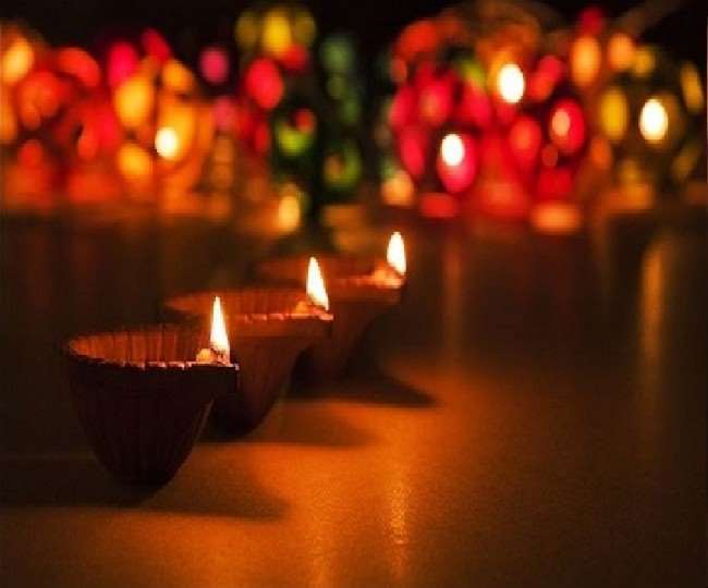 मुरादाबाद के दीपावली महोत्सव में खरीदारी संग मनोरंजन और लजीज व्यंजन का ...