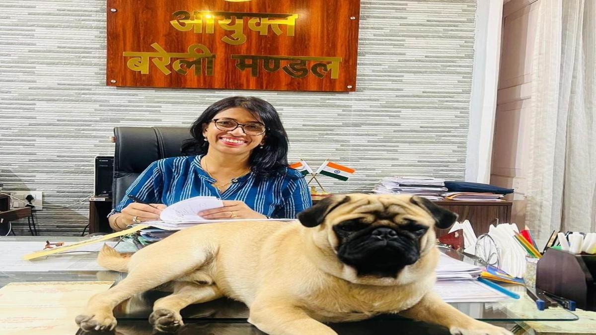 Internet Media पर वायरल हुआ डॉगी के साथ बरेली कमिश्नर का फोटो, ट्विटर ...