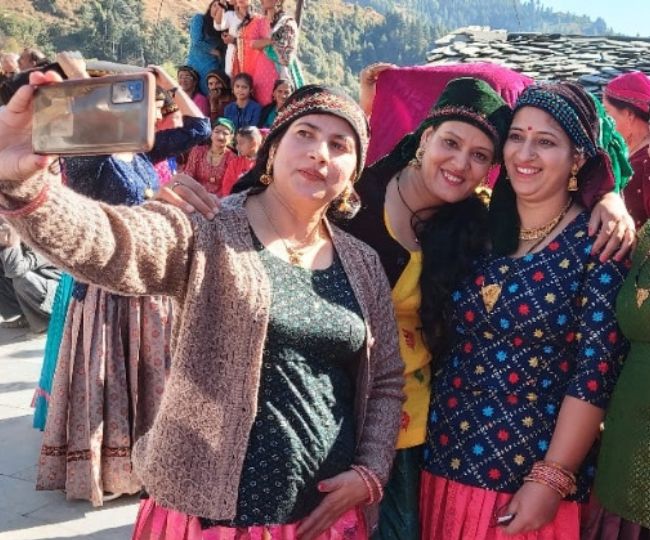 Dehradun News: अनूठी है जौनसार-बावर की संस्कृति, कोरुवा में पंचायती ...