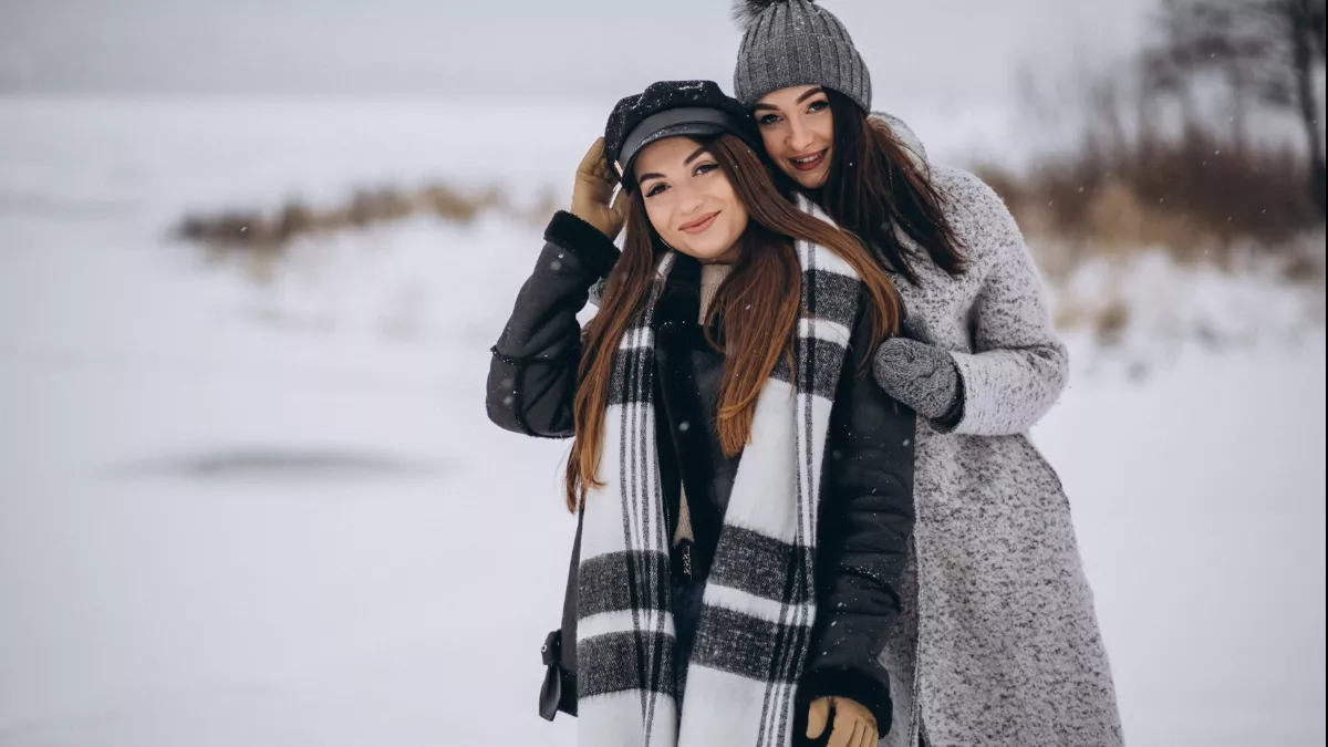Winter Styling Tips: विंटर्स के मोटे जैकेट और स्वेटर में भी नजर आ सकती ...